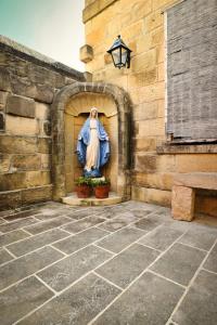 Outdoor & Heated Indoor Pool Paradise in Xaghra Gozo, Il-Pergla (nove ...