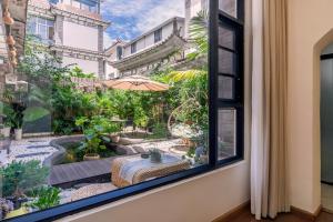 Huanxi Courtyard Luxury B&B, Dali Old Town, Dali Ancient Town ...
