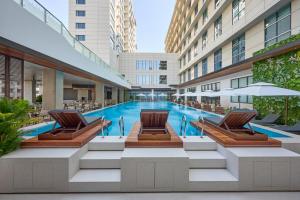 Crowne Plaza Phnom Penh by IHG 金边皇冠假日酒店 Former VM Hotel, Phnom Penh ...