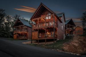 5 BDRM close 2 Dollywood Arcade Games Hot tub, Pigeon Forge (updated ...