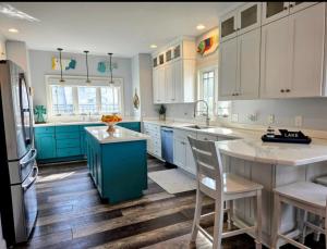 Bella Shores - Stunning Sunsets and Sandy Shoreline, Coldwater (prezzi ...