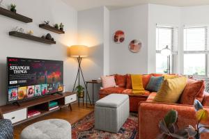 Chic King Bedroom A - Huge Patio - 95 Walk Score!, Seattle (bijgewerkte ...