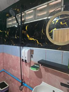 216 Modern Style Air Con room with full amenities, बैंकॉक की (2026 के ...