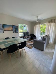 Enseada 4 quartos 700 metros da praia,瓜鲁雅（2026年最新房价）