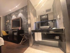 JinglaiHotel Hongqiao Weining Rord Metro Station, Shanghái (precios ...