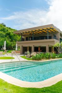 Sunset Terrace at Naumi, Ocean Views & Beach Club, Coco (tarifs ...