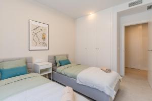 Sea end Mountain Studio Panorama Terrace Fast Wi-Fi เอสเตโปนา (ราคาอัป ...