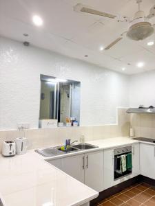 a home in the outback, ברוקן היל (מחירים מעודכנים לשנת 2026)