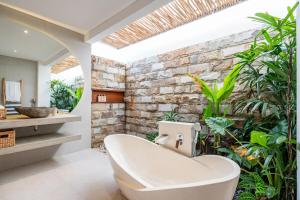 Sukhira - 4Bedroom Villa Private Pool in Kerobokan, Kerobokan ...