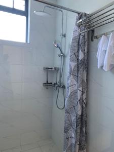 Carl's Peace Haven, Gachie (tarifs actualisés, 2026)