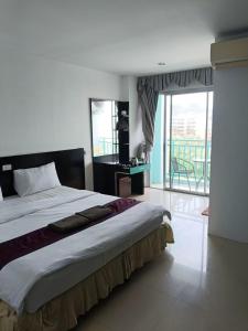 芭东一卧大床房独立淋浴阳台, Patong Beach (mga updated na presyo sa 2026)