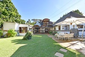 Mawethu on Mead Guesthome with Covered pool and Garden, Cape Town ...