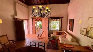 Casa Colonial en la Albarrada frente a plaza del Jazz, Santa Cruz de ...