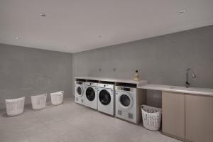 Huanman Hotel Xianning Hot Spring Center Huatan Branch, Wenquanzhen ...