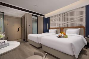 Huanman Hotel Xianning Hot Spring Center Huatan Branch, Wenquanzhen ...