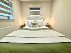 Five Star Home - Walk to Alcester, 15 mins to Stratford، السيستير ...