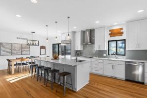 堪薩斯城的The Hillside Hideaway: Luxury Retreat（2026 年最新房價）