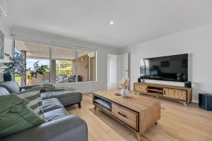 Crystal Palace Kilcunda Luxury Coastal Stay with Ocean Views, Spa ...