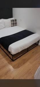 Massive and Stylish 5 Bed House - Sleeps 13 - Free Parking, Manchester ...