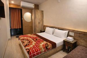 Hotel Sudarshan By Nath Bliss - Near Shrinathji Temple Just 2 Mins Walk ...