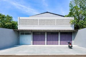 RedDoorz near Exit Toll PIK 2, Tawang (harga terbaru 2026)