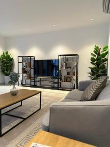 The Plunge Villa - Farm House, Madīnat an Nahḑah (posodobljene cene za ...