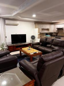 Marina Towers - One and three Bedroom Apartments, Dar es Salaam (preços ...