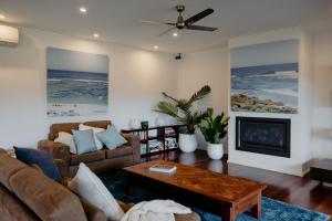 Bailey Nature Escape A Quiet Forrest Haven, Rosa Brook (preços ...