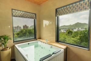 Moti Villa, Jāmb (tarifs actualisés, 2026)