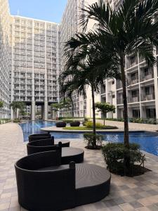 Staycation near NAIA, MOA with PS4, Netflix & Karaoke, Μανίλα ...