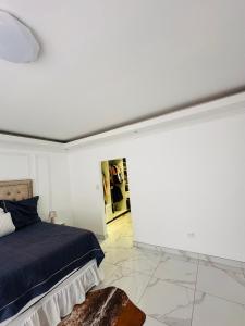 Private entrance room behind out of Africa, Otjiwarongo (precios ...