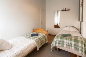 Grande maison avec jardin pour groupes !! 13 pers proche Lille, Ronchin ...