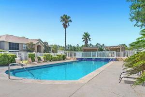 Newly Renovated Condo Minutes from The Beach, OWA Water Park and Tanger ...