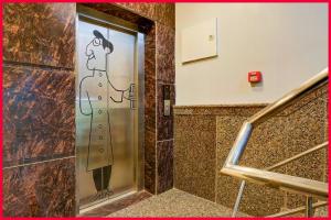 Hotel The City Crest Near Ram Janam Bhoomi And Temple # Free Wifi And ...