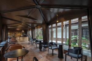 Jinghe Spring Mountain in View Coffee Resort Homestay, Lijiang (harga ...