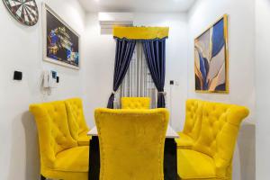 Cozy 4 Bedroom Family Duplex in Lekki, PS5, Smart TVs, Snooker, Lekki ...