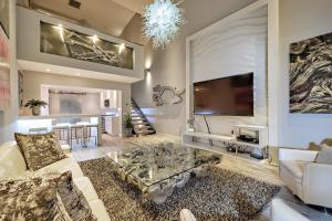 Stunning 4 BR 3 BA Convention Center Gaslamp Petco, San Diego (tarifs ...