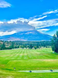 Lake Shastina Golf Resort, Weed (updated prices 2026)