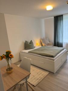 Vollständig möblierte Wohnung in zentraler Lage von Saarbrücken-Scheidt ...