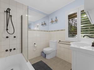 The Palms - Beach Retreat with Pool Garden BBQ, Toogoom (precios ...