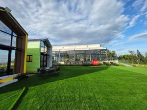 Windy Peak Tagaytay - Cabin & Capsule House, Ulat Segundo (preços ...