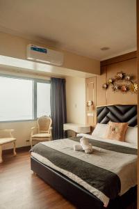 Classic-style Top Floor In Manila Bay, Manila (vuoden 2026 päivitetyt ...