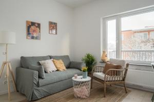 Fresh, Modern Living in a Beautiful Solna Area, Solna (tarifs ...