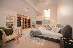 Indooroopilly Resort Style Family Stay W Pool A BBQ, Brisbane (harga ...