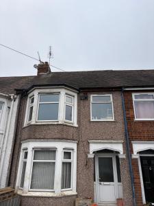 Modern Home next to UHCW Hospital Coventry, Coventry (aktualisierte ...