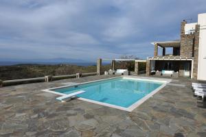 Luxury Kea Villa with Private Pool, Basketball Court & Stunning Views ...
