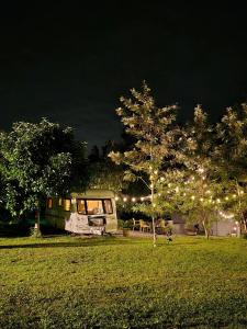 TheBoxCaravan, Ban Pak Ram (uppdaterade priser för 2026)