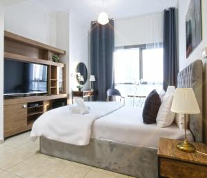 Studio - Dubai Marina - Partial Marina View Z1104, Dubai (giá cập nhật ...