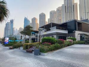 Enjoy Studio in Dubai Marina - Partial Marina View، دبي (أسعار محدثة ...