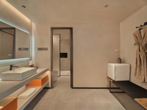 Lanshan View Ancient Courtyard Hotel - Yiyuntingju(Wuyi Street, Lijiang ...